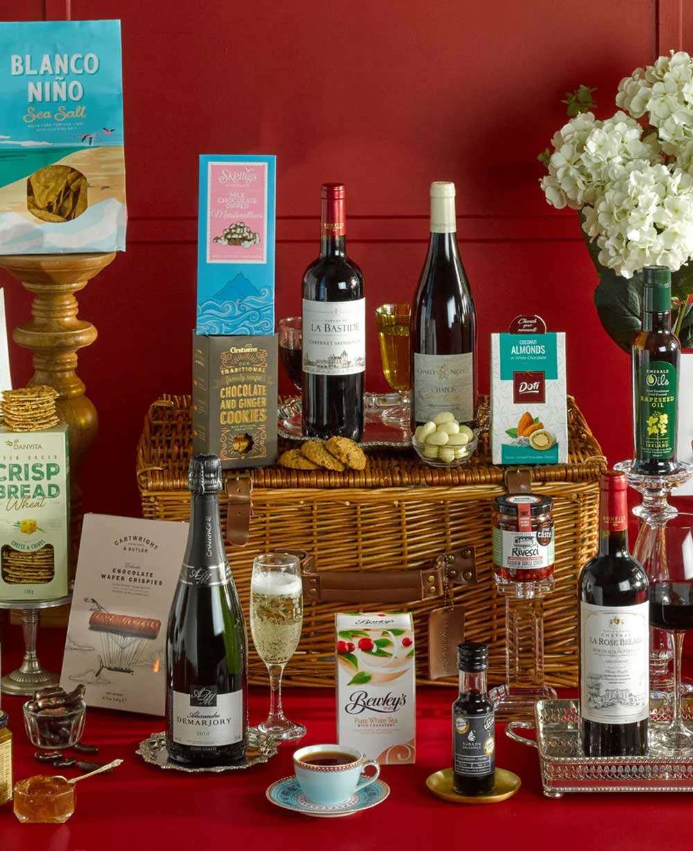 Gift Hampers Dubai | Free Delivery Gifts to Dubai